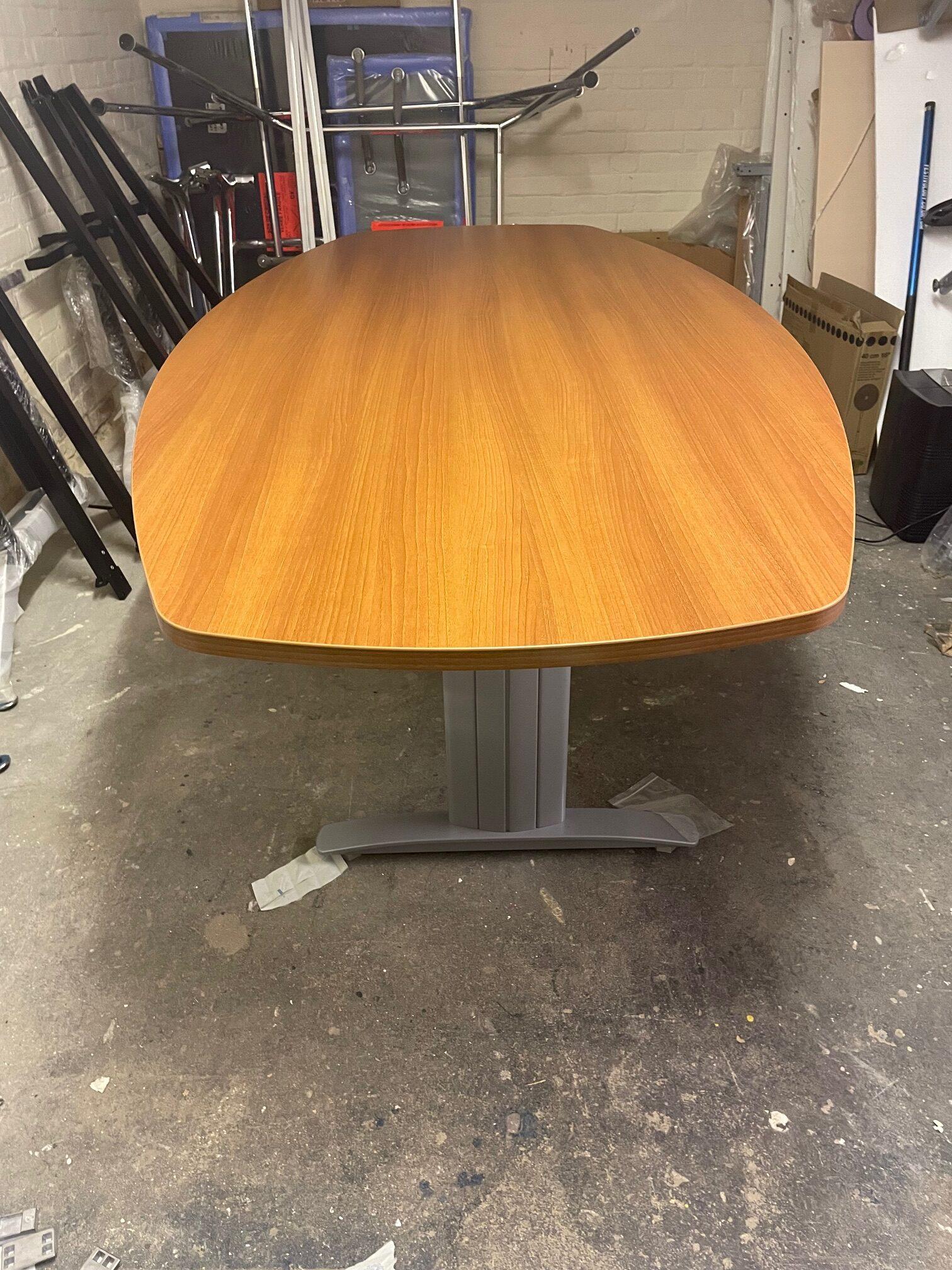 X display 2.2m x 1.1m seats up to 8